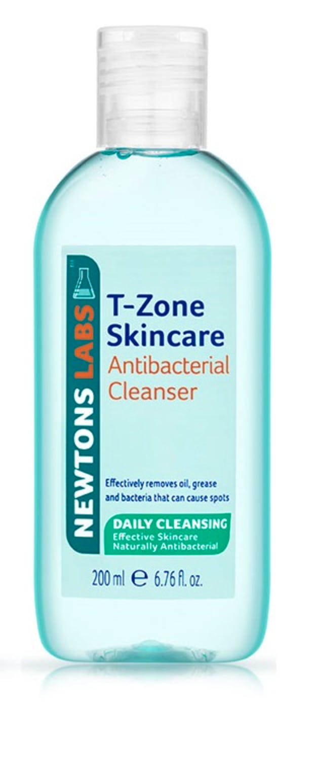 T-Zone Clear Pore Antibacterial Cleanser 200 ml – 6.45