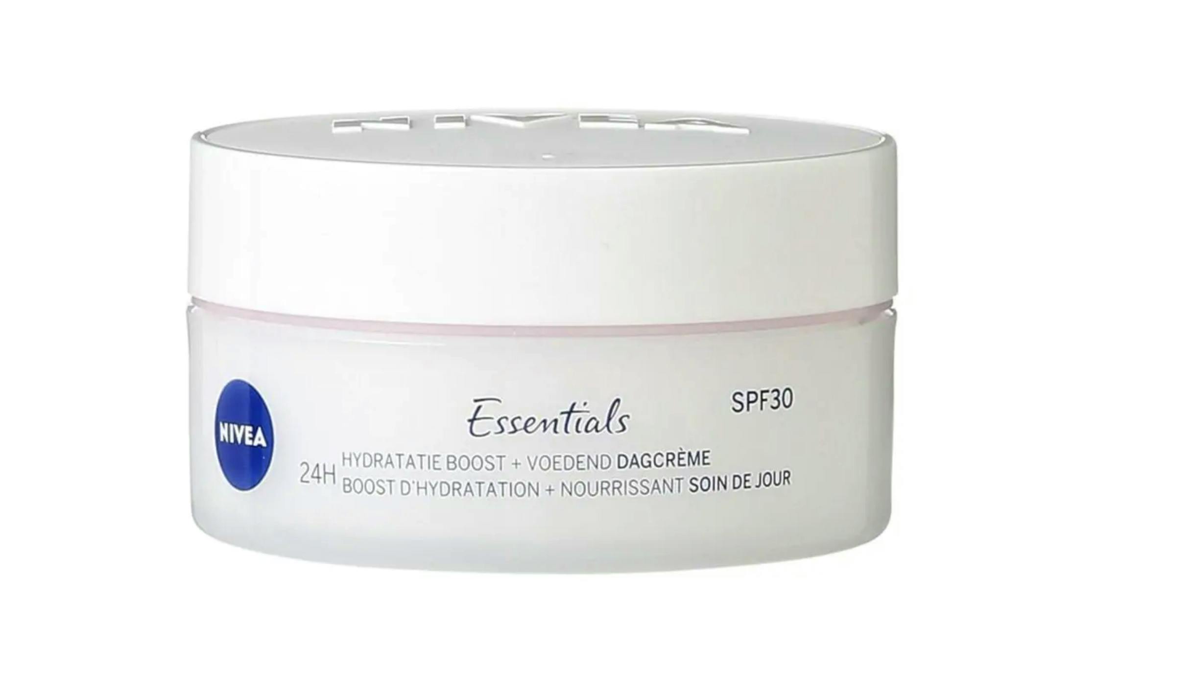 NIVEA Essentials Day Cream SPF30 50 ml - 5.99 EUR - luxplus.nl